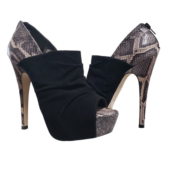 Bakers | Shoes | Bakers Womens Holli Black Suede Snake Print Peep Toe ...